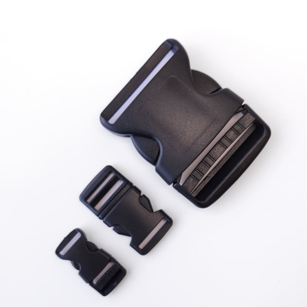 Black Plastic Side Release Buckle | Les Tissées