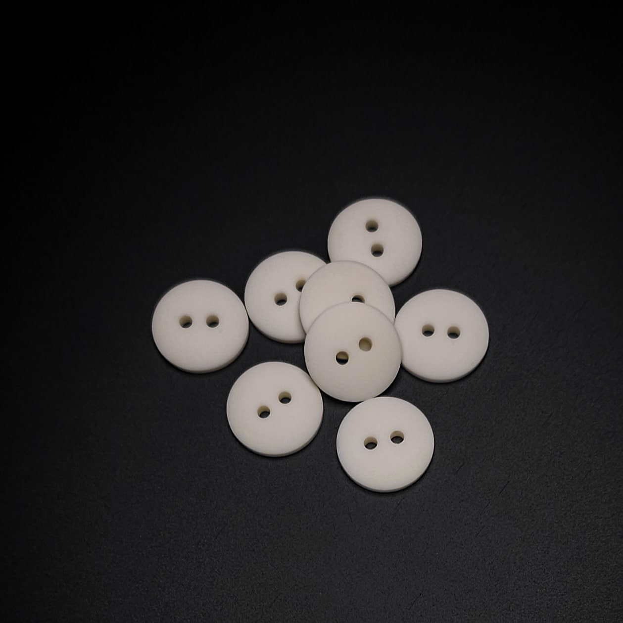 Les Tissées : La plus grande sélection de boutons à coudre en ligne au ...