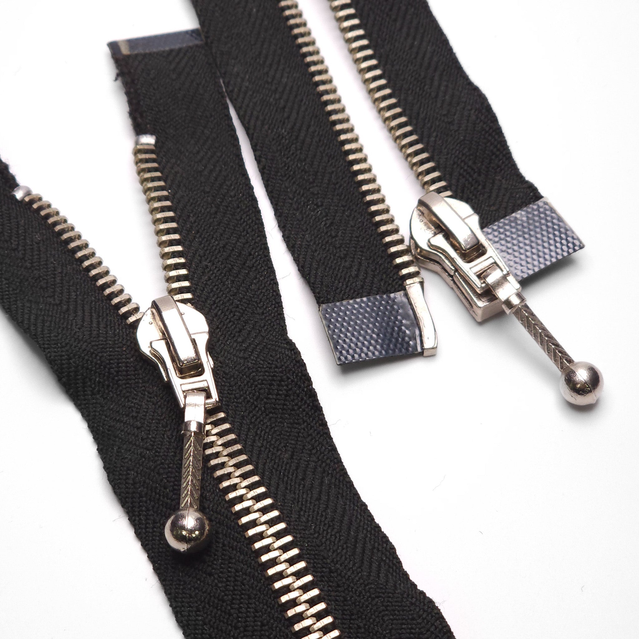Largest Selection of Zippers for Sewing Online in North America | Les ...