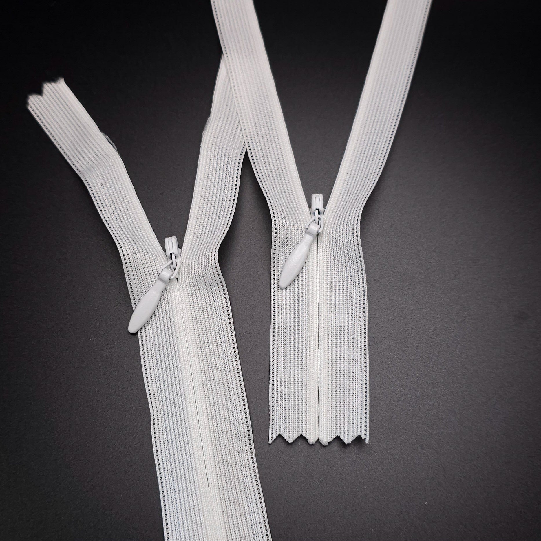 Invisible Zippers 5.5" - 14 cm | #2 | Online Fabric Shop Canada – Les ...
