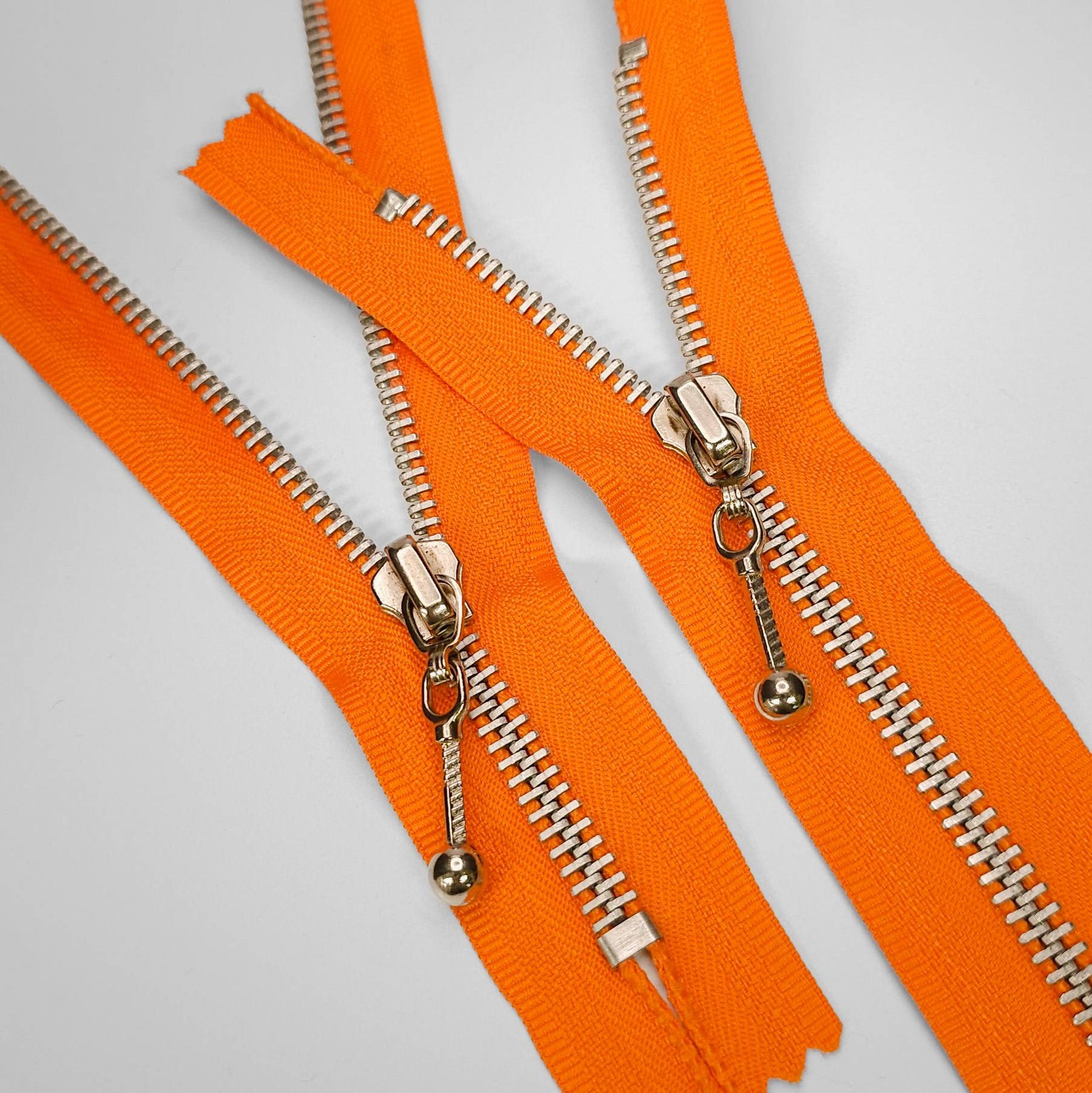 Buy Quality Zippers Online | Large Selection for Sewing | Les Tissées