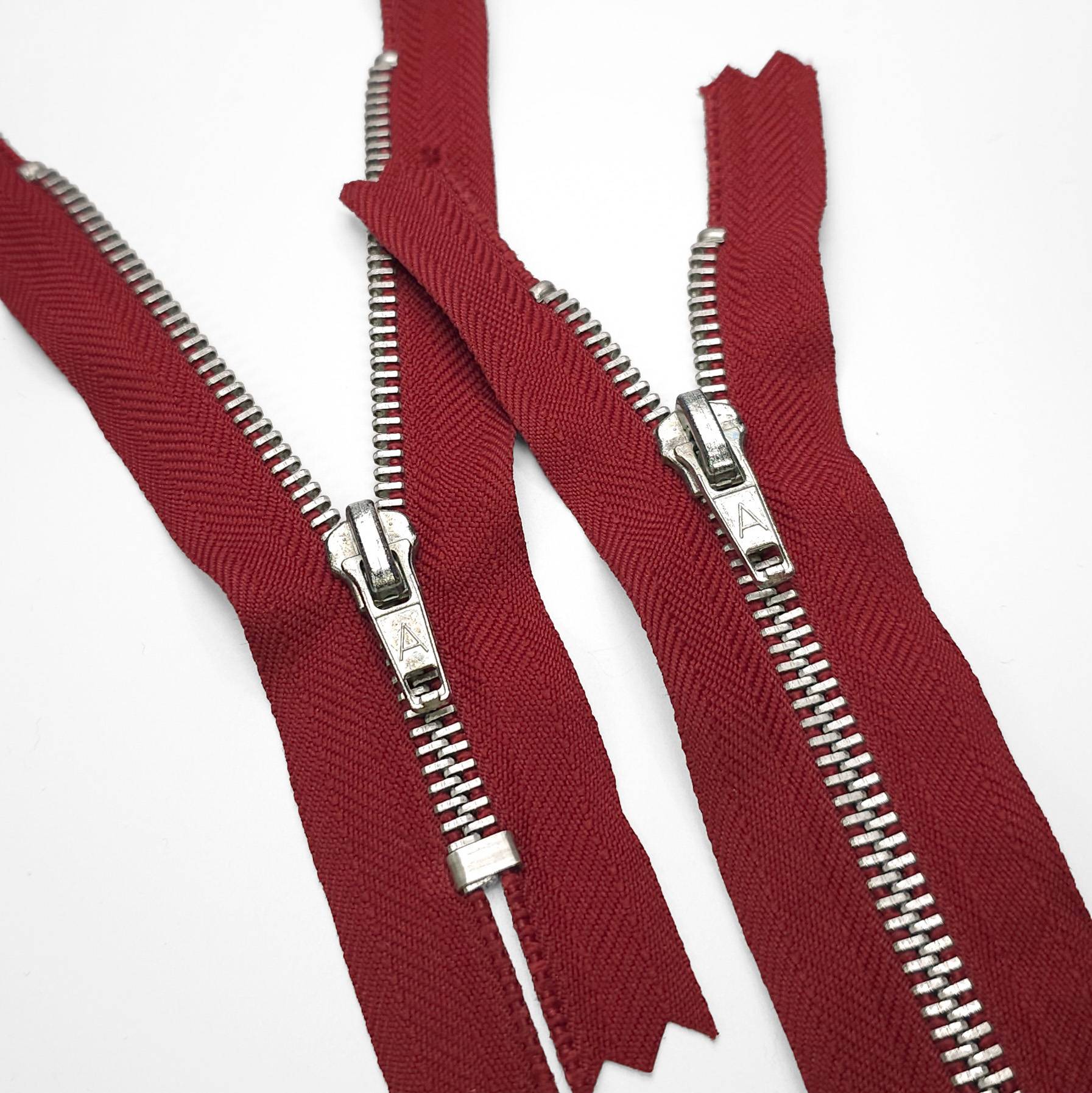 Buy Quality Zippers Online | Large Selection for Sewing | Les Tissées