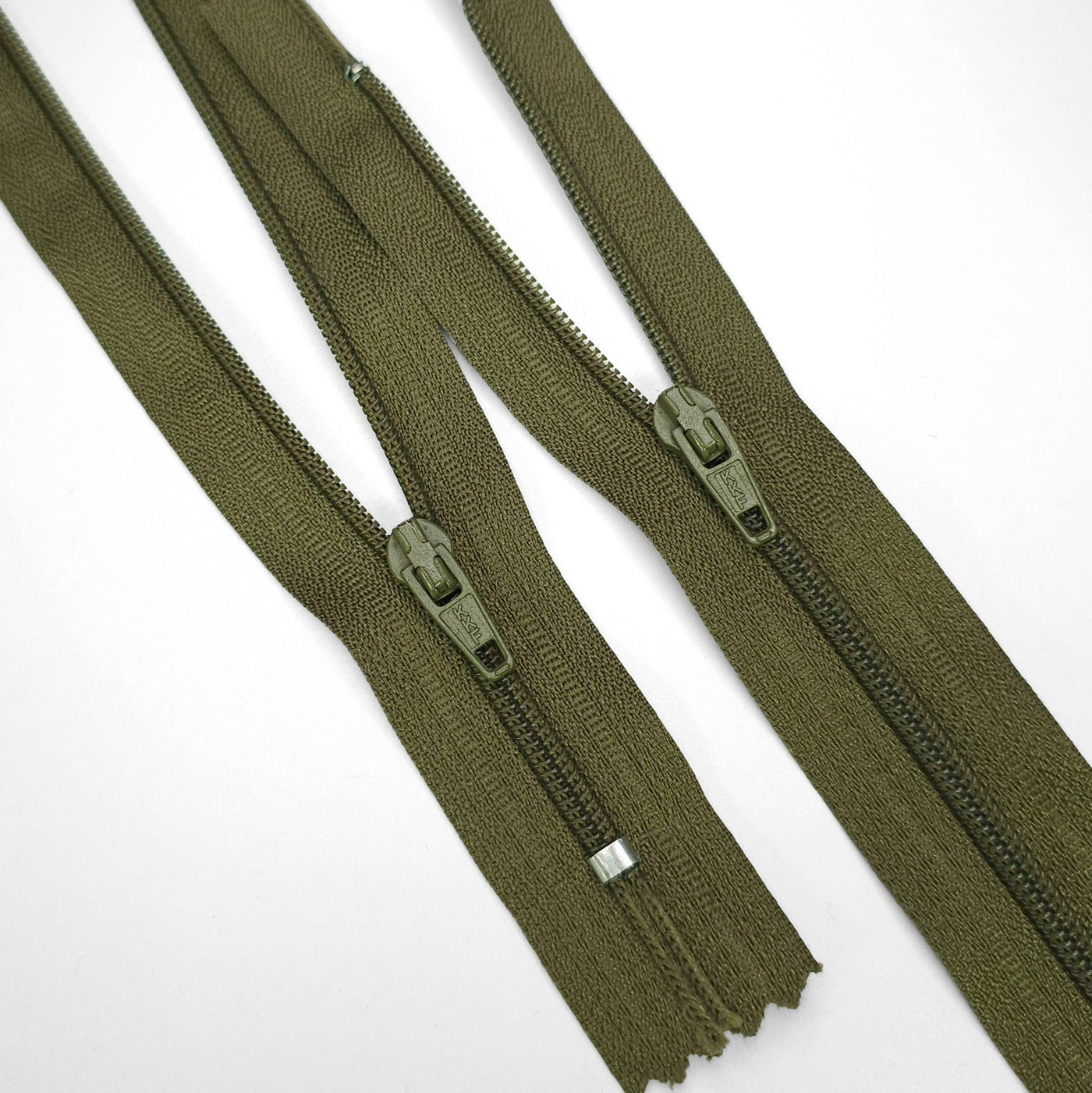 Buy Quality Zippers Online | Large Selection for Sewing | Les Tissées