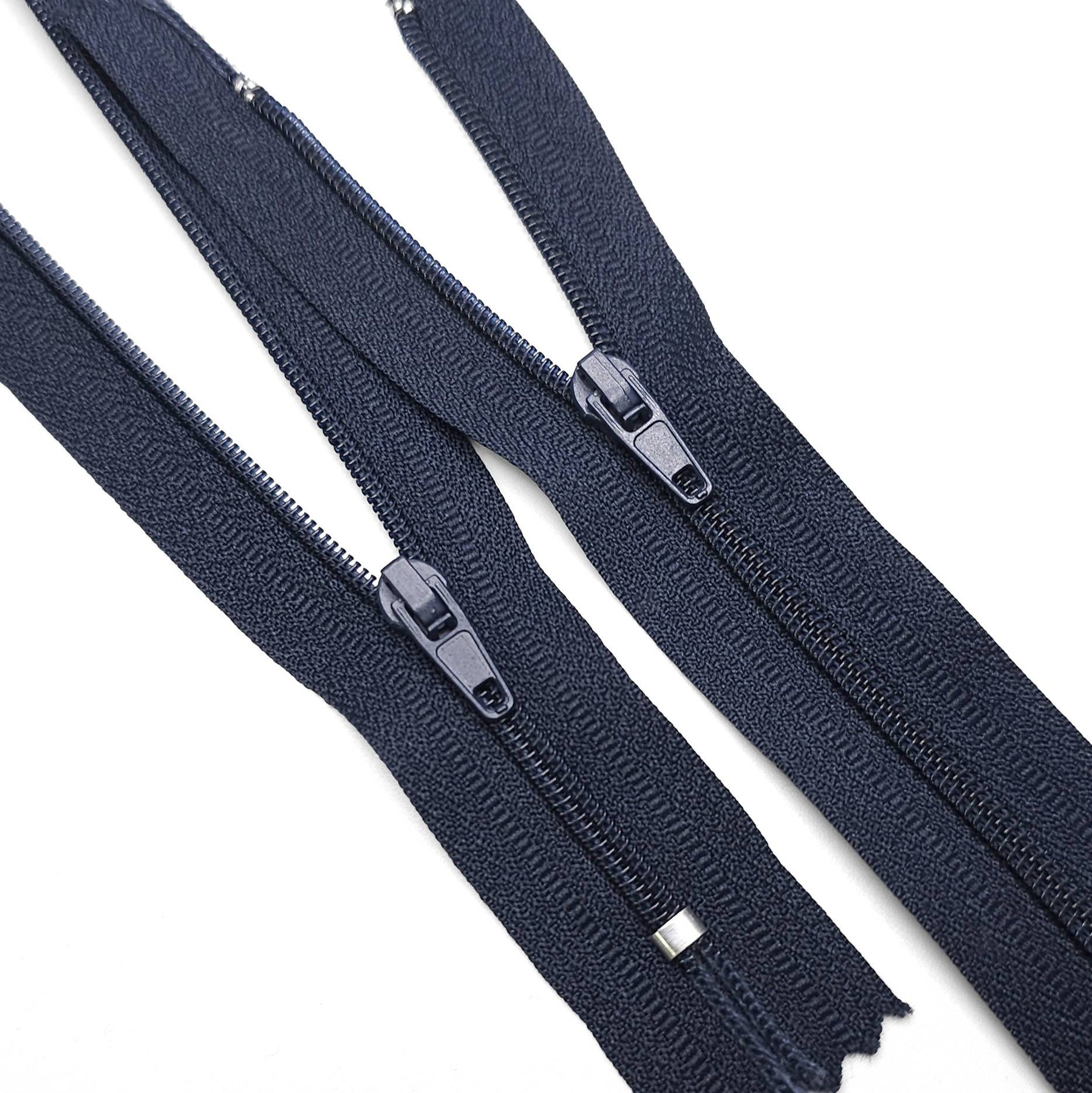 Buy Quality Zippers Online | Large Selection for Sewing | Les Tissées