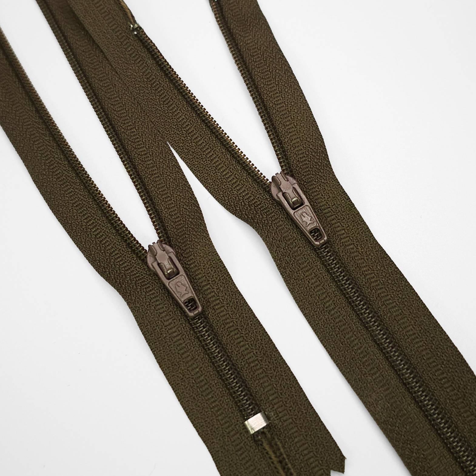 Buy Quality Zippers Online | Large Selection for Sewing | Les Tissées