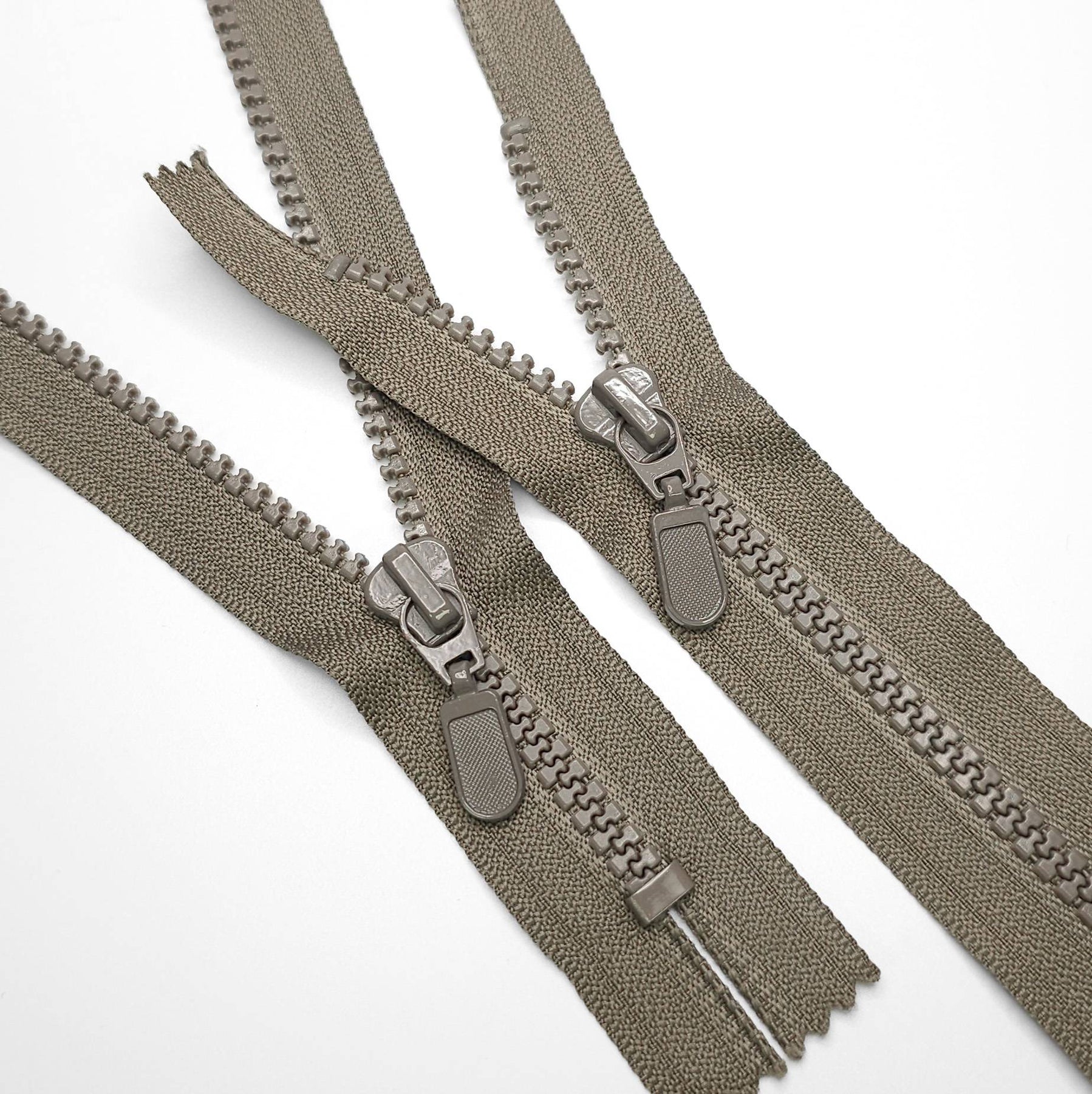 Buy Quality Zippers Online | Large Selection for Sewing | Les Tissées