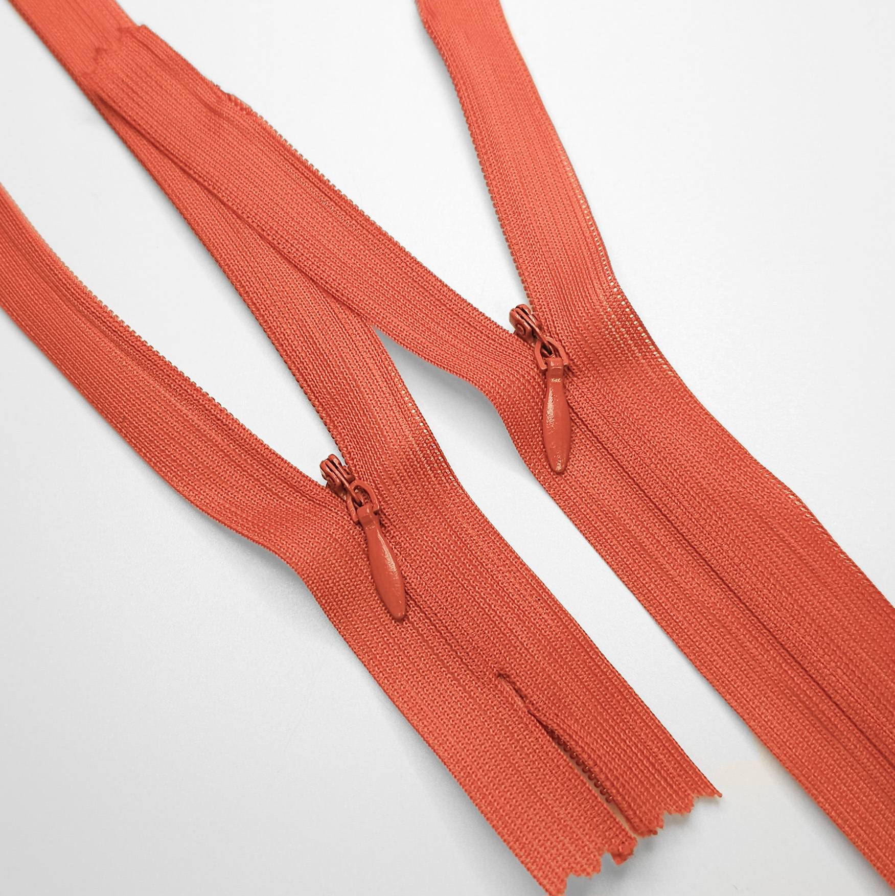 Buy Quality Zippers Online | Large Selection for Sewing | Les Tissées