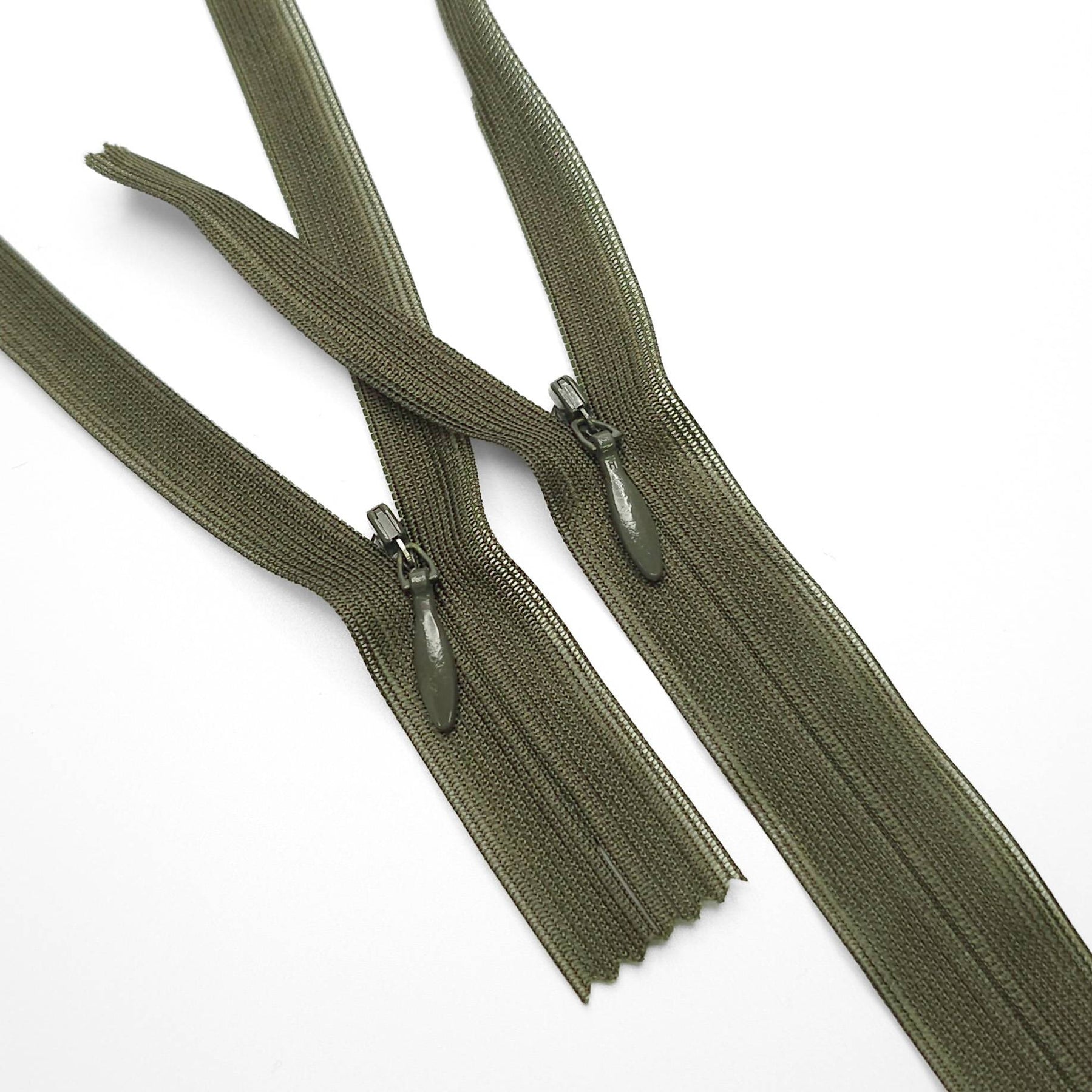 Buy Quality Zippers Online | Large Selection for Sewing | Les Tissées