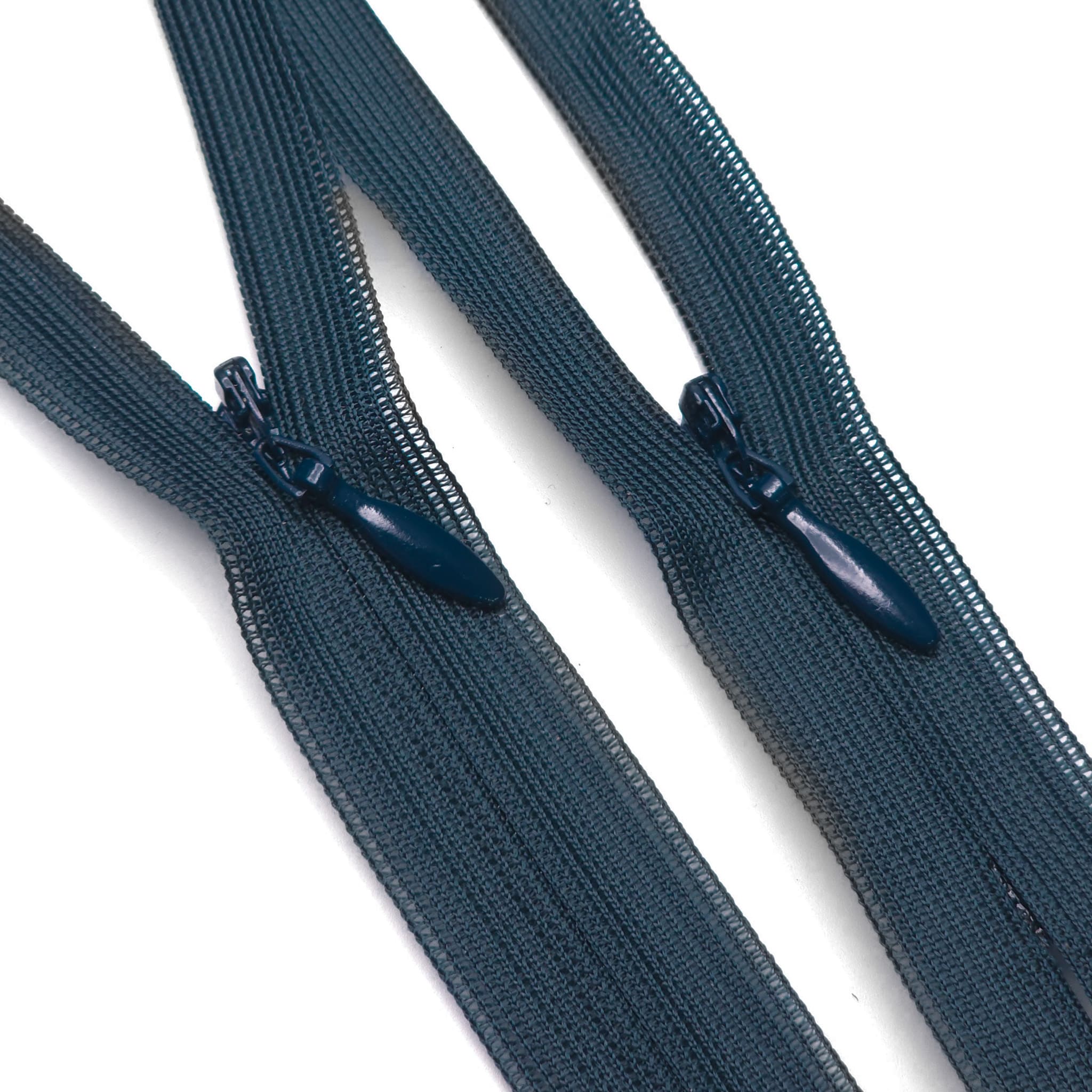Largest Selection of Zippers in North America | Les Tissées