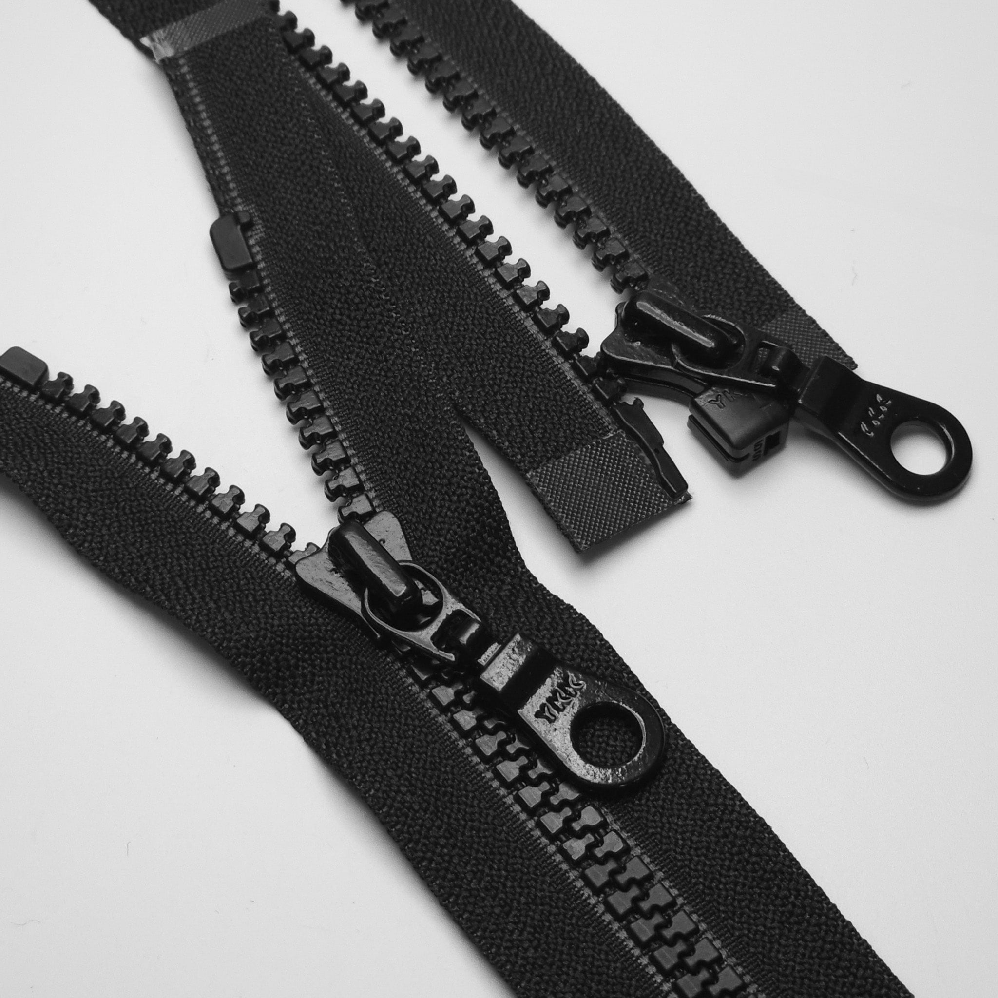 Largest Selection of Zippers in North America | Les Tissées