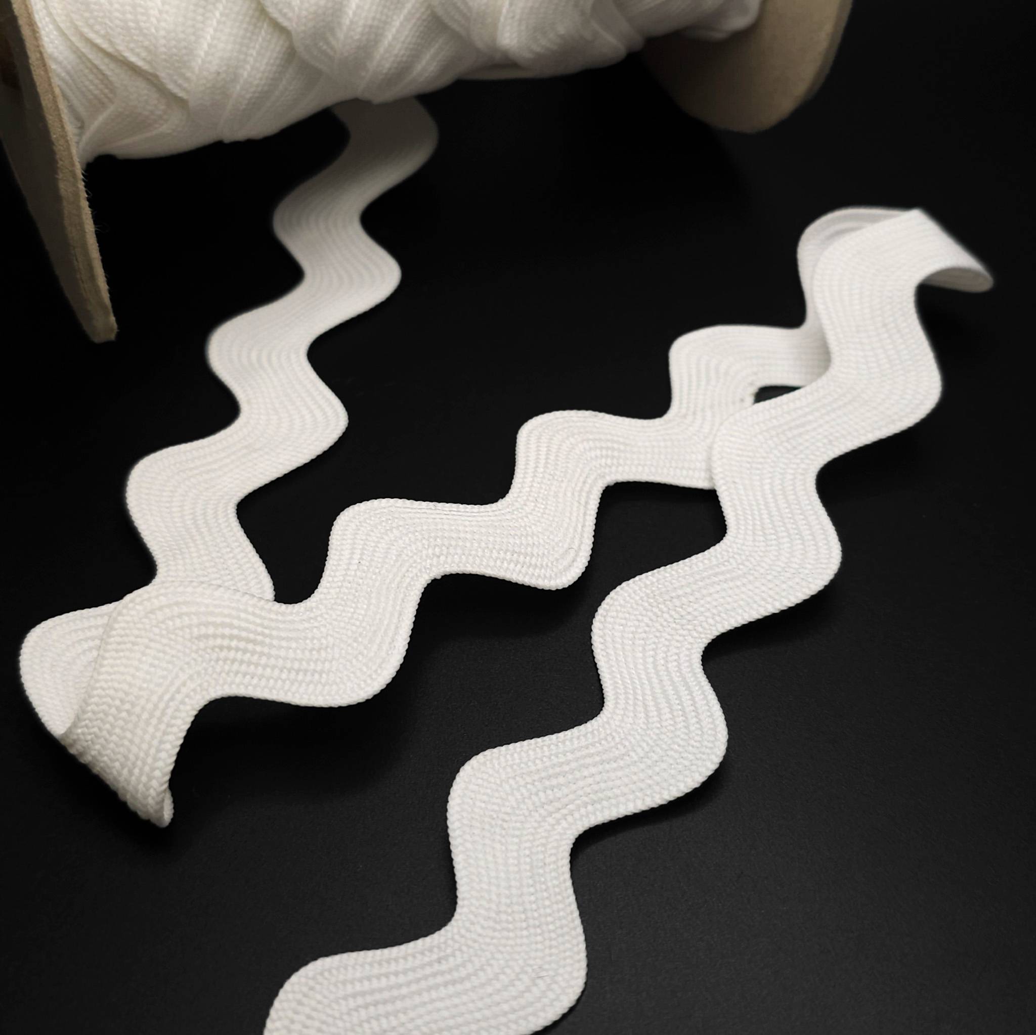 Extra Wide Ric Rac Trim 20 mm – White | Les Tissées