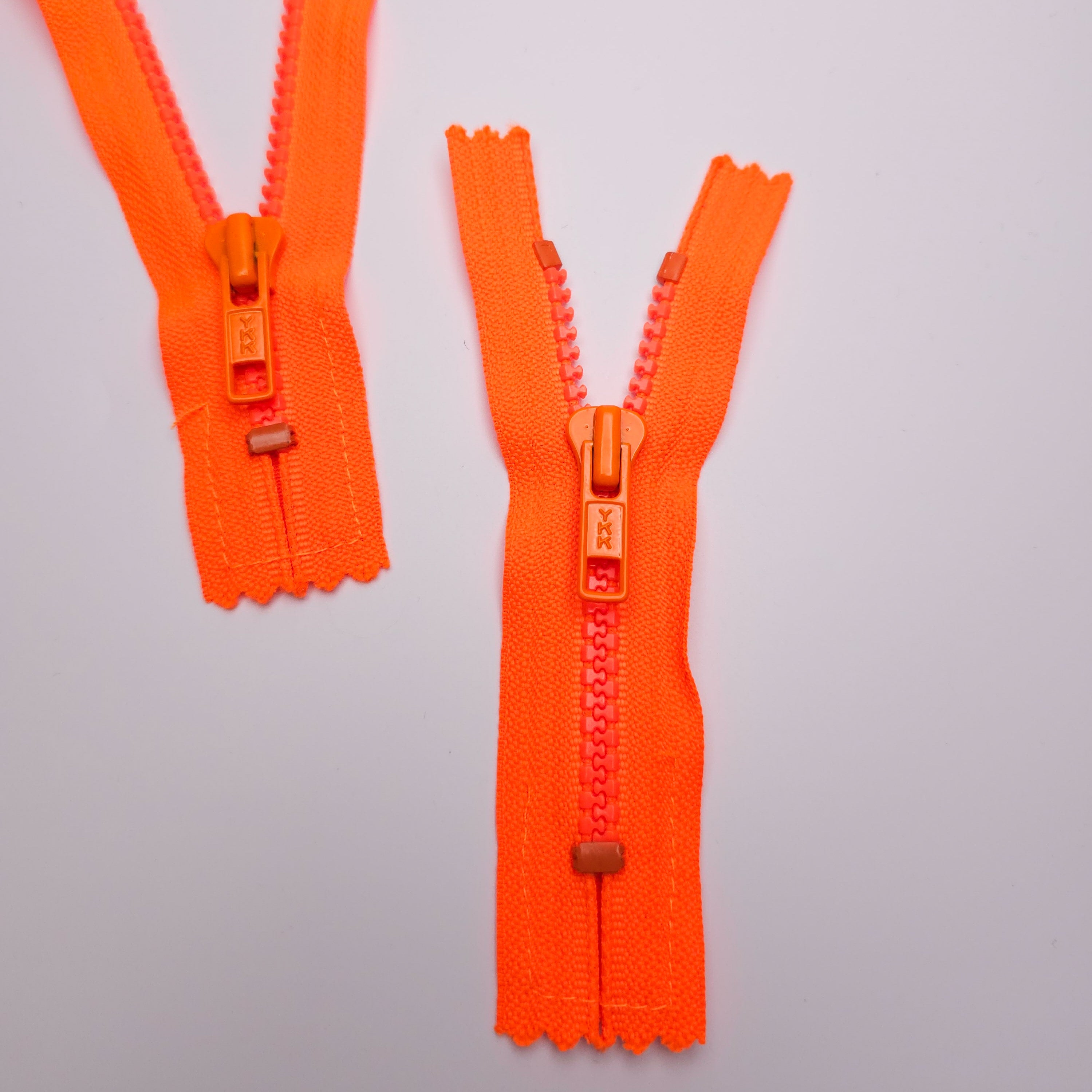 Durable and Versatile Closed-End Molded Plastic Zippers | Les Tissées